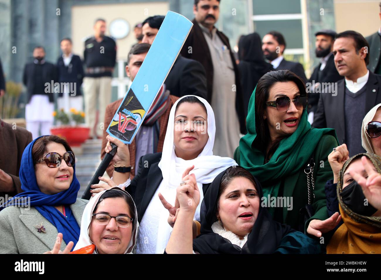 Peshawar, Peshawar, Pakistan. 11th Jan, 2024. Peshawar high court decision to grant bat as ...