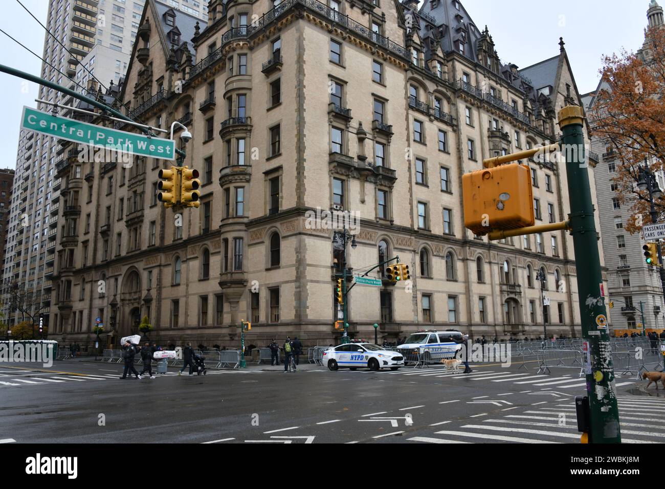 The Dakota building in the historic Central Park West area of Manhattan ...