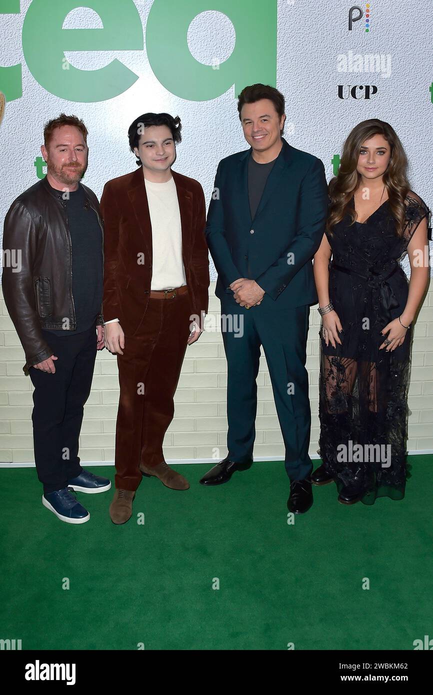 Scott Grimes, Max Burkholder, Seth MacFarlane und Giorgia Whigham bei ...