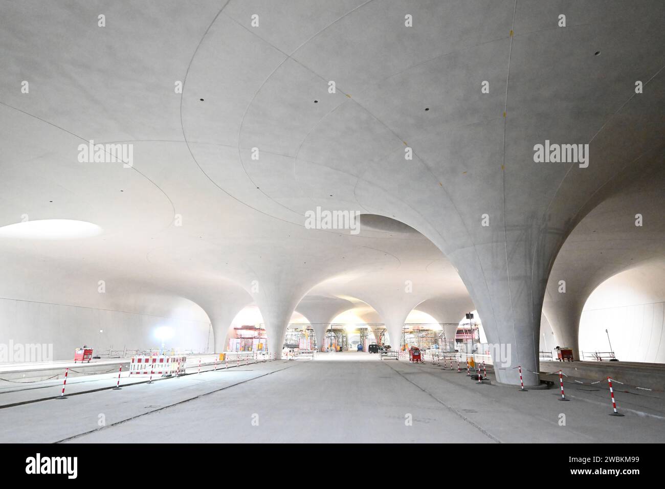 11 January 2024, Baden-Württemberg, Stuttgart: On the construction site ...
