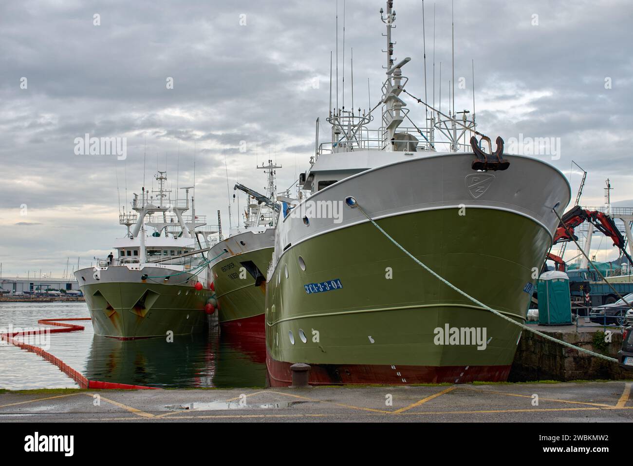 Deep sea ships hi-res stock photography and images - Alamy