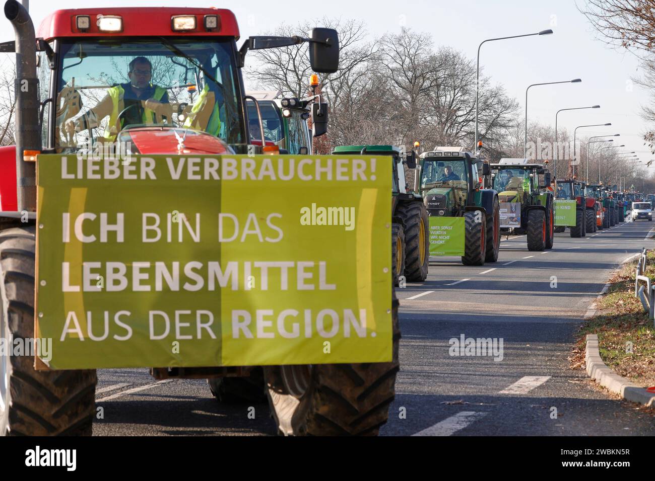 Bauern-Protest 11.01.2024 Traktor Konvoi Korso Kundgebung Demonstration ...