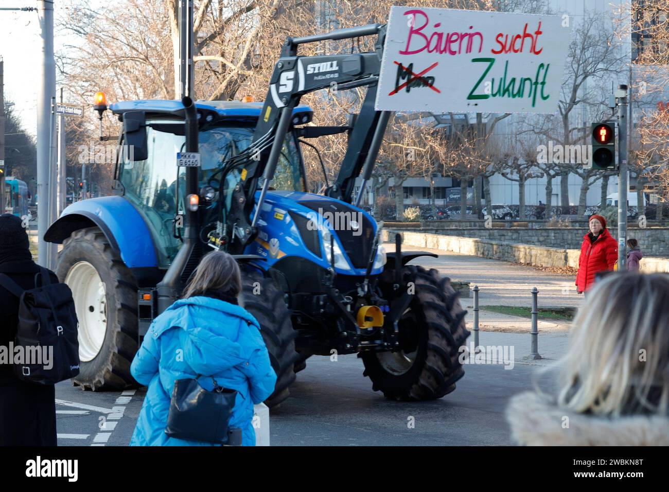 Bauern-Protest 11.01.2024 Traktor Konvoi Korso Kundgebung Demonstration ...