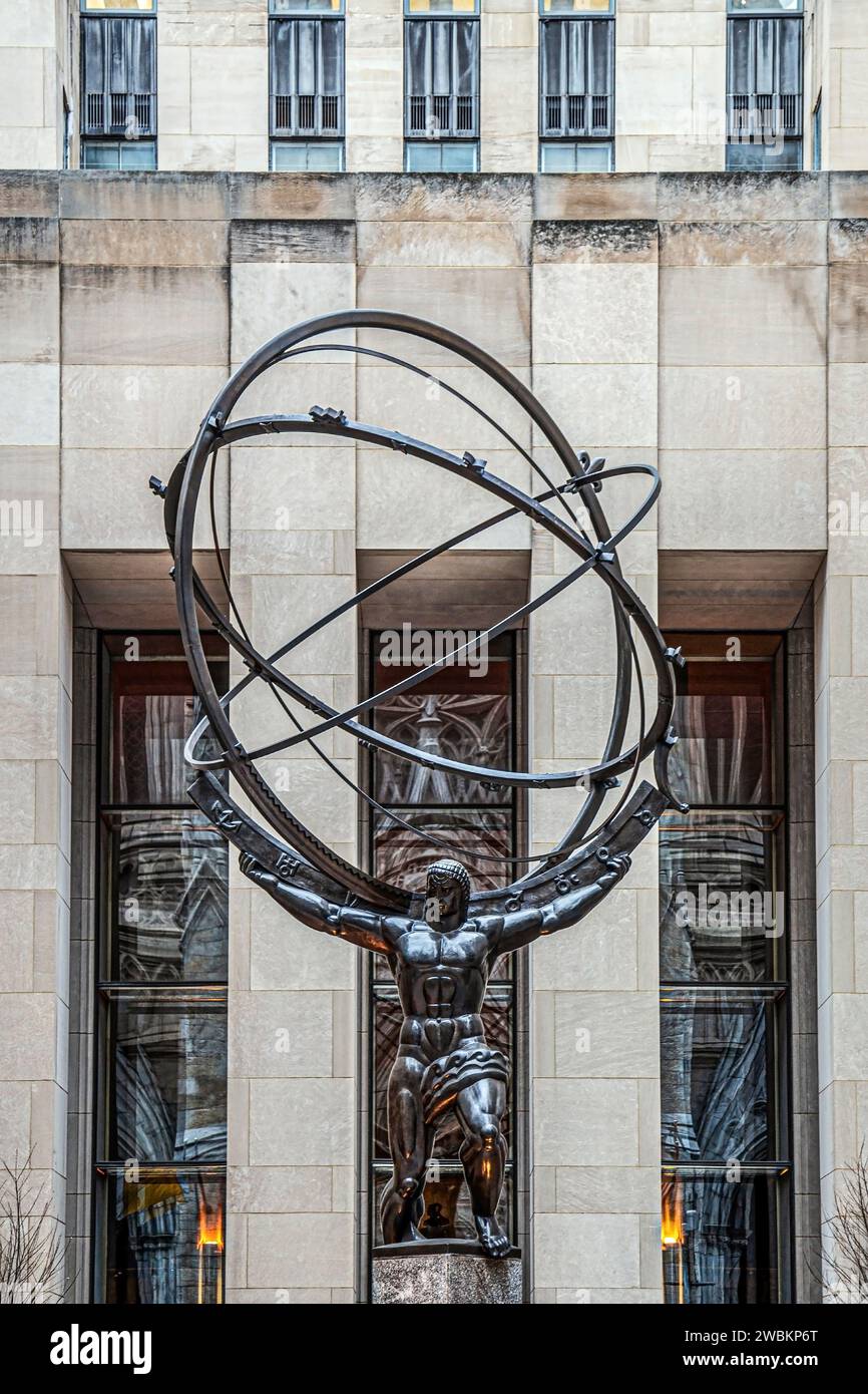 NEW YORK, USA - MARCH 6, 2020: Atlas, a bronze statue in Rockefeller ...