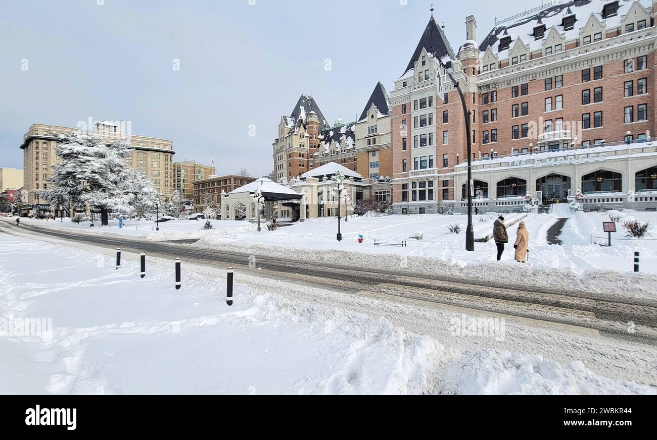 This stunning photograph captures the enchanting beauty of winter ...