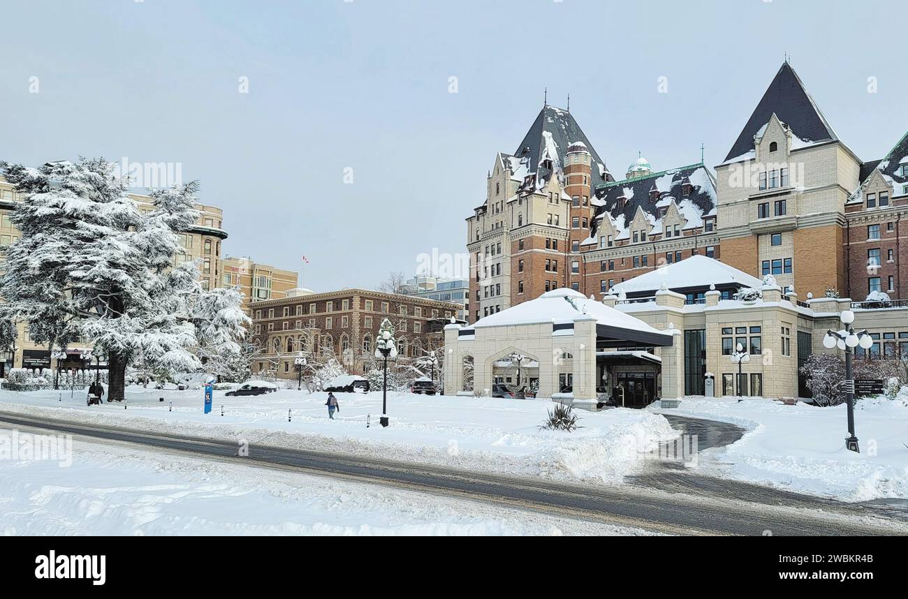 This stunning photograph captures the enchanting beauty of winter ...