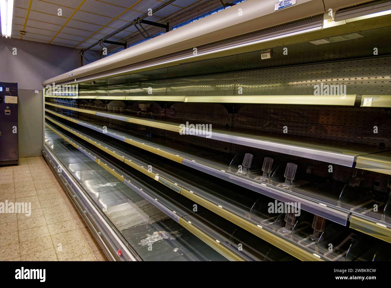 leere Supermarktregale, Lieferengpässe, Lieferprobleme, Logistik ...