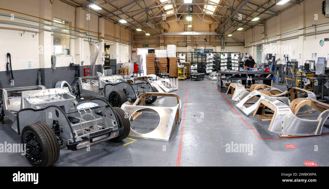 craftsmen mechanics building assembling cars at the morgan car factory ...