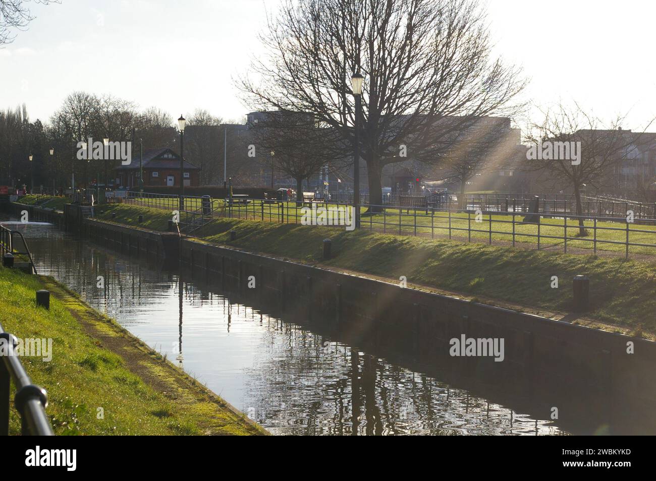 Teddington Lock, Teddington, London, England Stock Photo - Alamy
