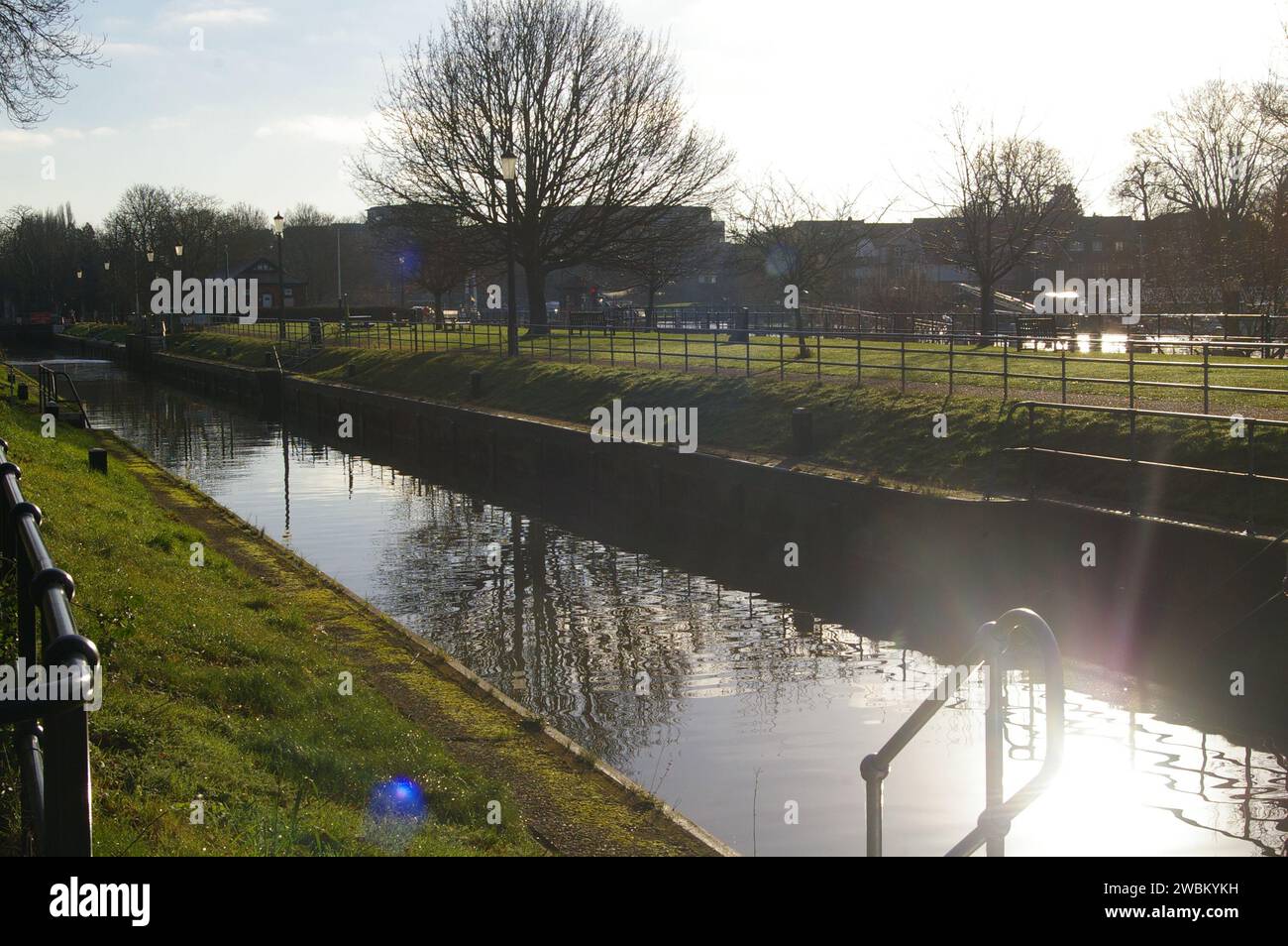 Teddington Lock, Teddington, London, England Stock Photo - Alamy