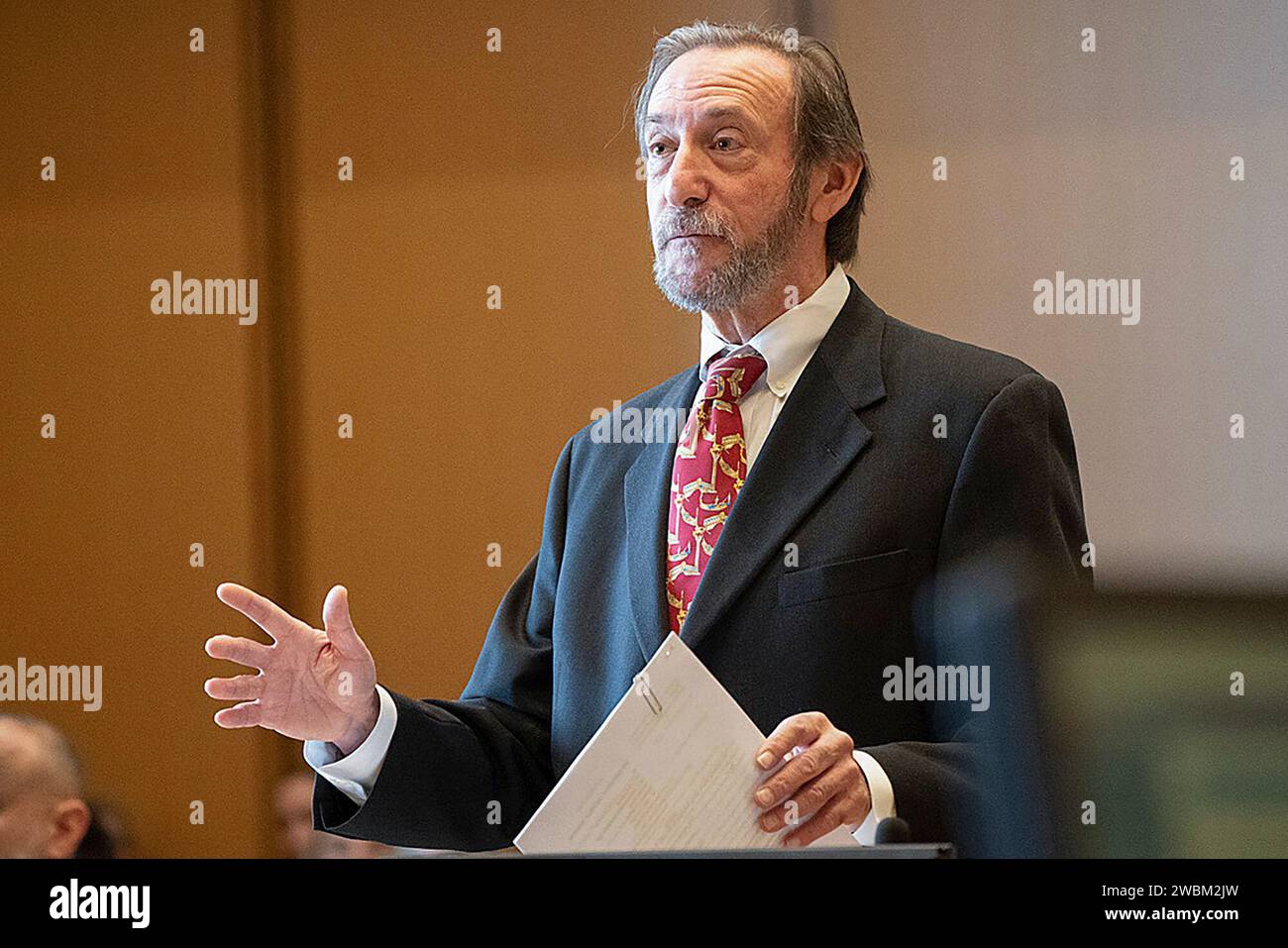 Defense attorney Jon Schoenhorn speaks at the start of trial of ...