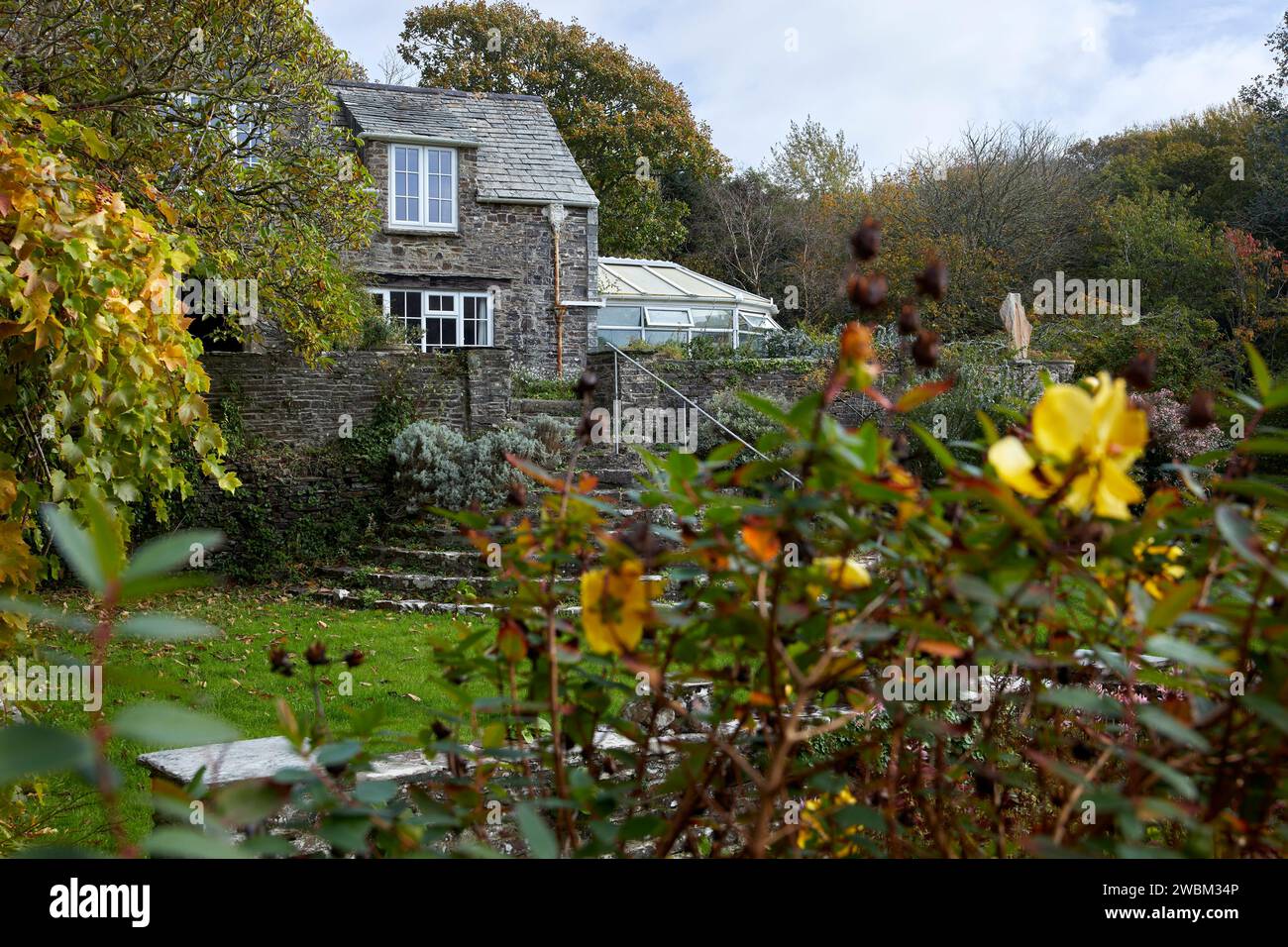 Attractive garden well kept hi-res stock photography and images - Alamy