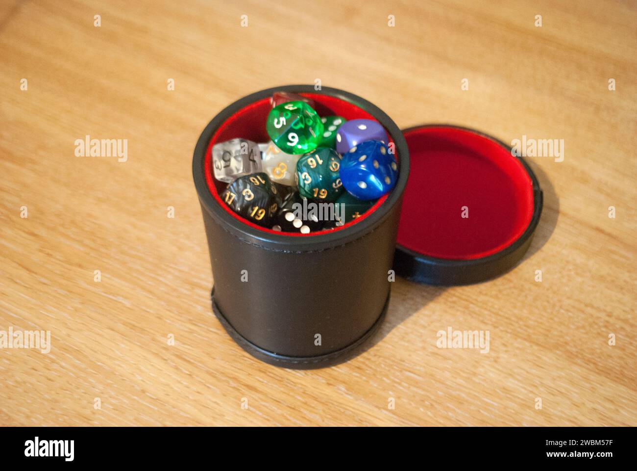 Dice with lid hi-res stock photography and images - Alamy