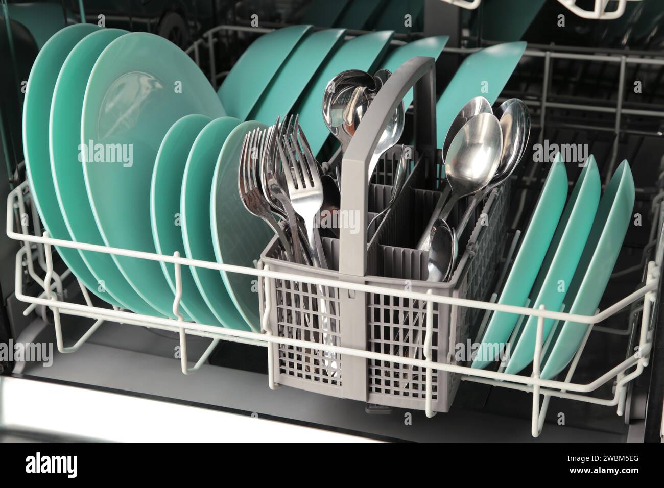 Modern dishwashing machine hi-res stock photography and images - Alamy