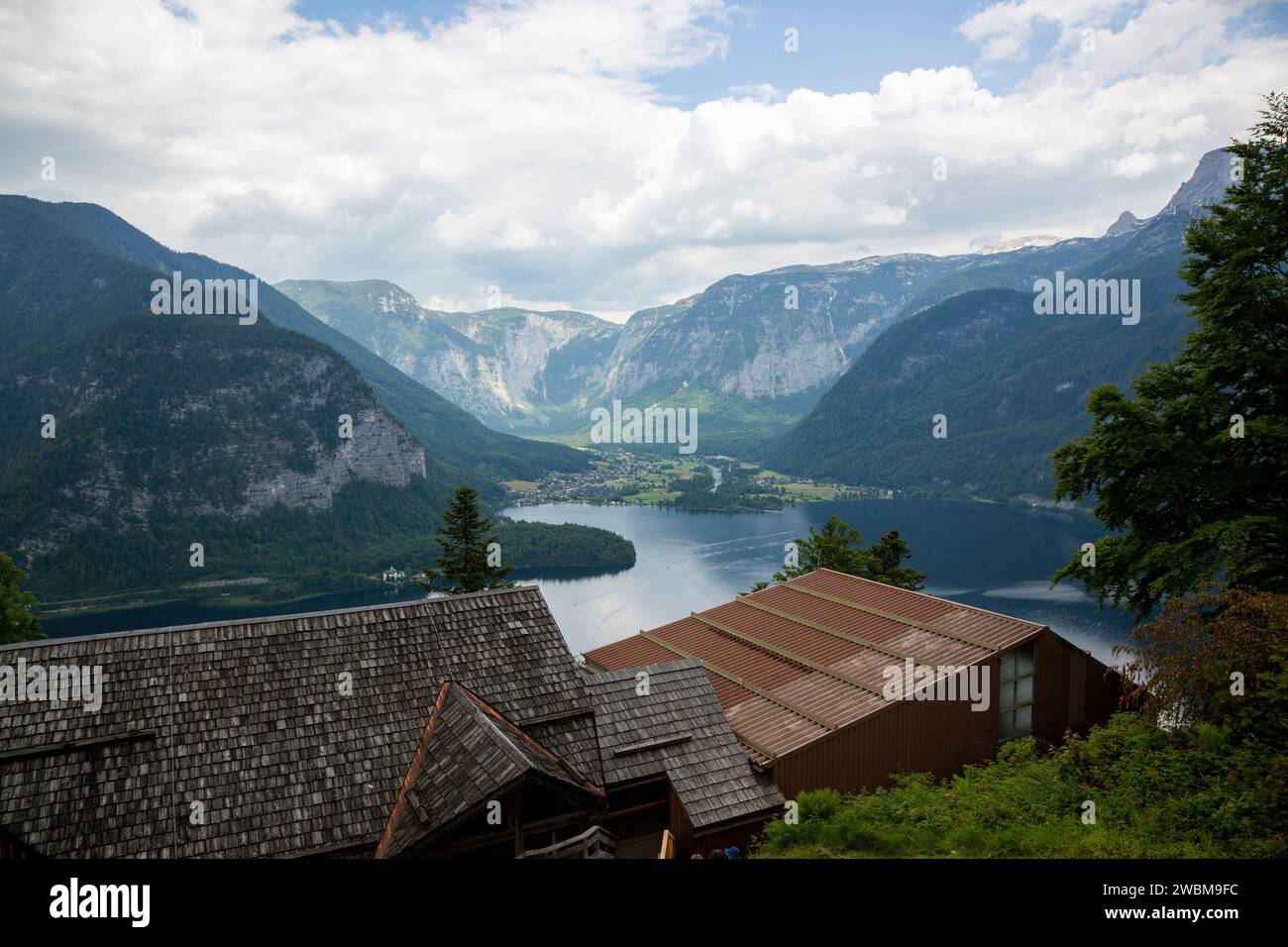 View of Lake Hallstatter from the observation deck Stock Photo - Alamy