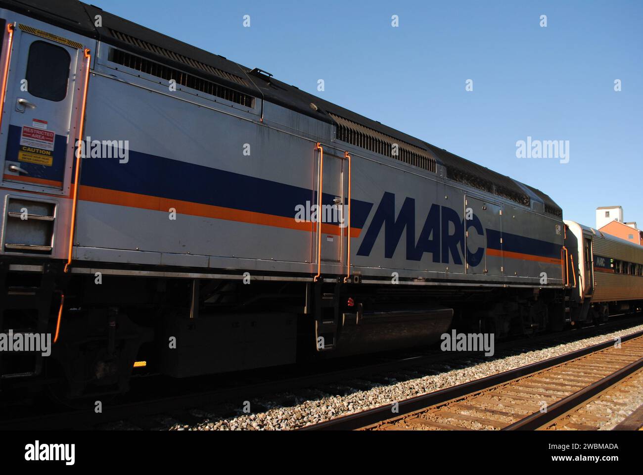 Maryland area regional commuter train hi-res stock photography and ...