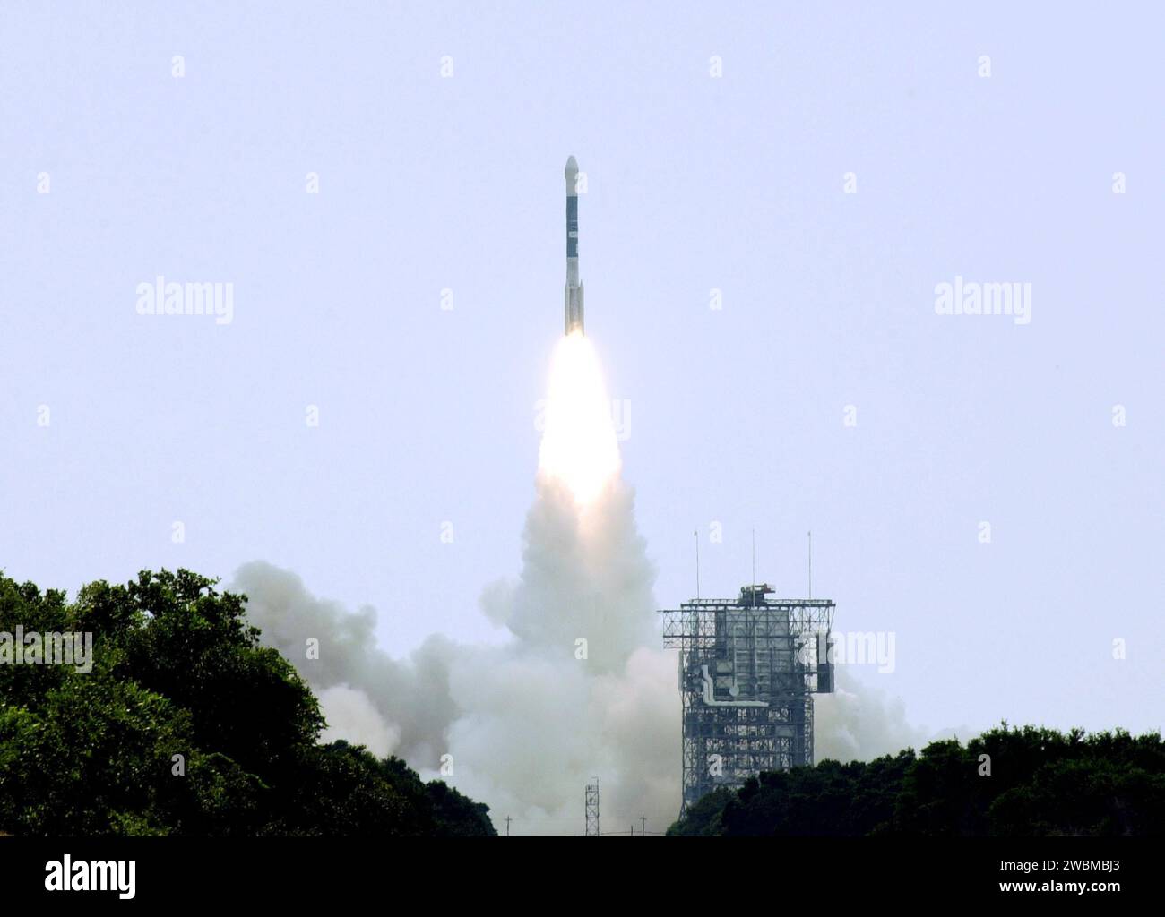 The Boeing Delta II rocket launches NASA’s Genesis spacecraft to ...
