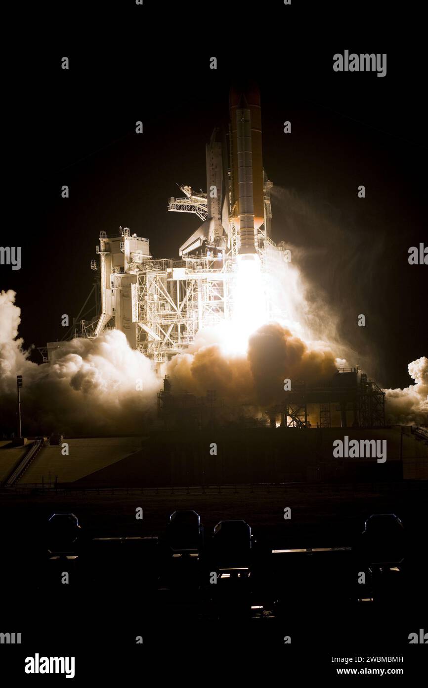 Orbital gyroscope hi-res stock photography and images - Alamy