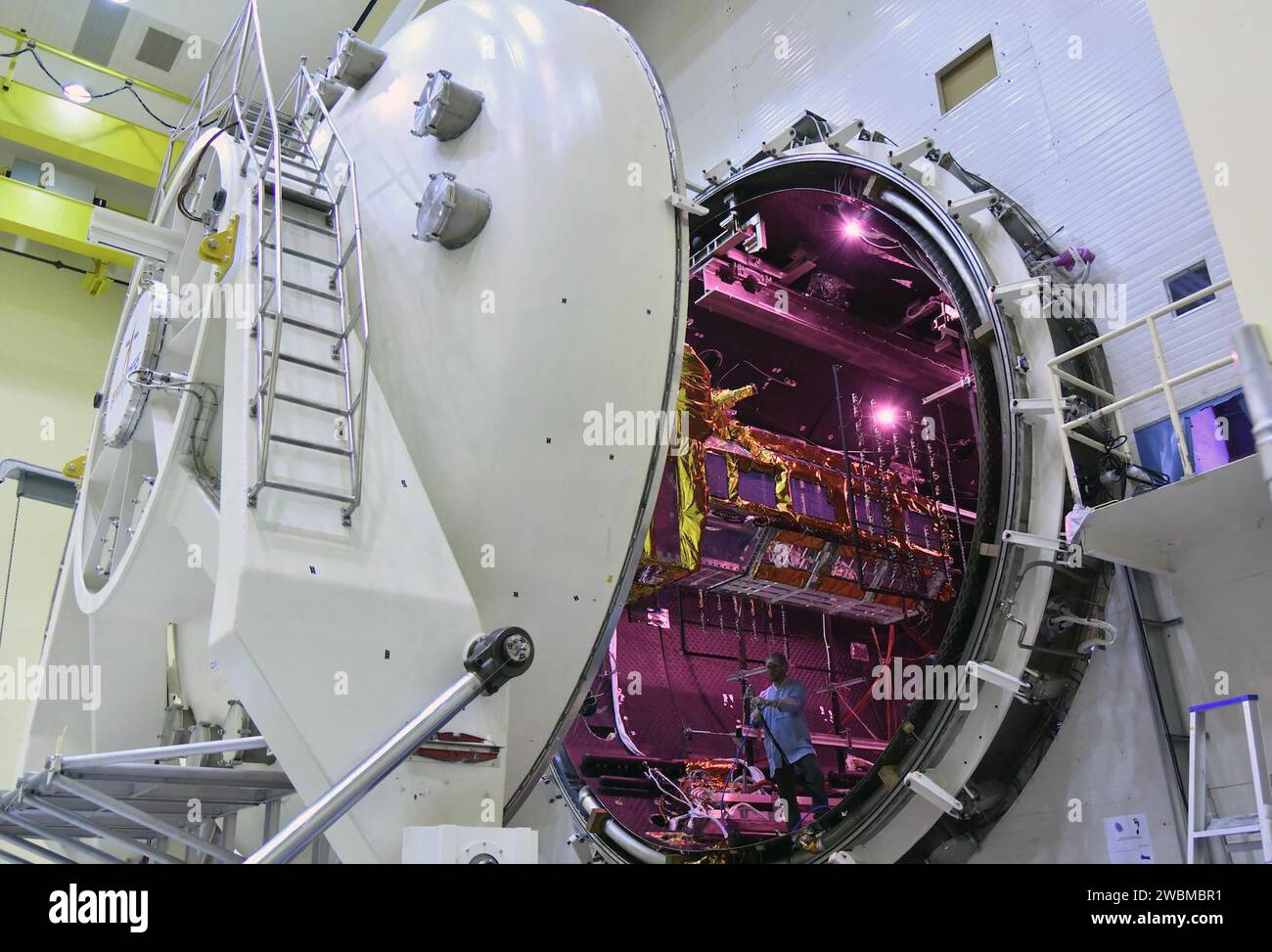 Isro india satellite hi-res stock photography and images - Alamy