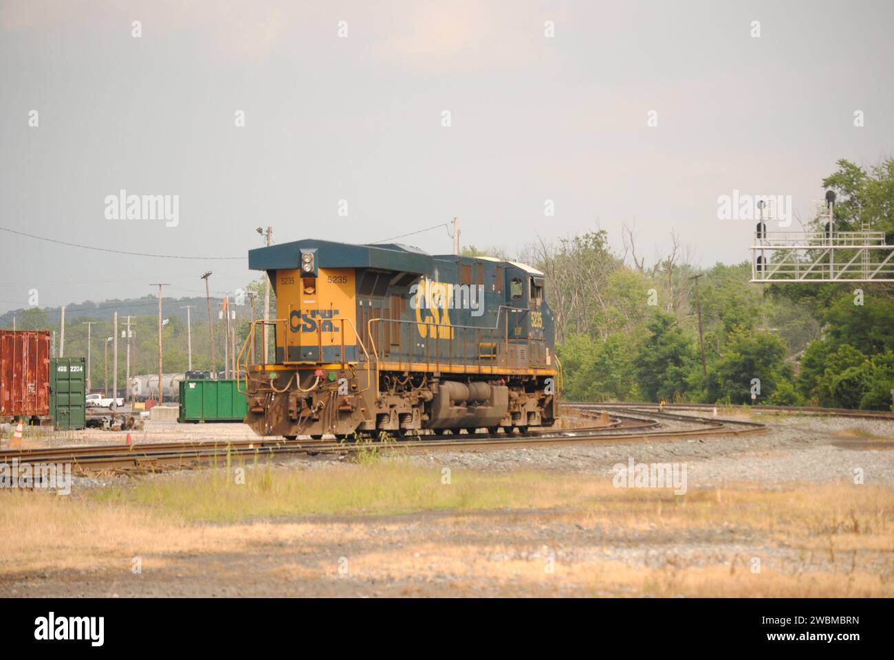 A CSX train at the Brunswick, MD train station/depot, shunting freight Stock Photo - Alamy