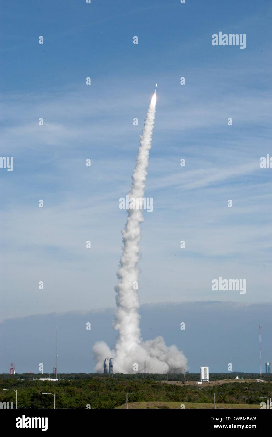 KENNEDY SPACE CENTER, FLA. - Seen from a distance, NASA's Swift ...
