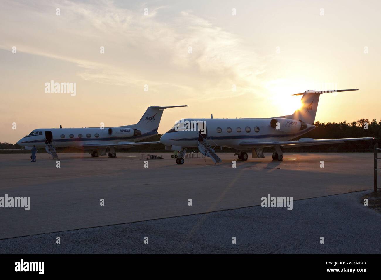 Gulfstream ii jet hi-res stock photography and images - Alamy