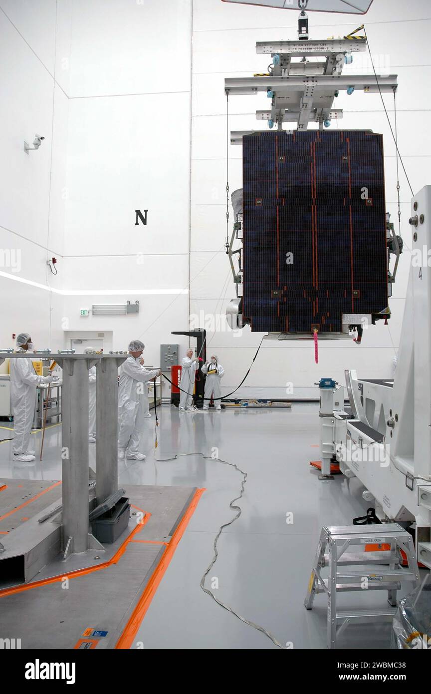 KENNEDY SPACE CENTER, FLA. - At Astrotech in Titusville, Fla., the ...