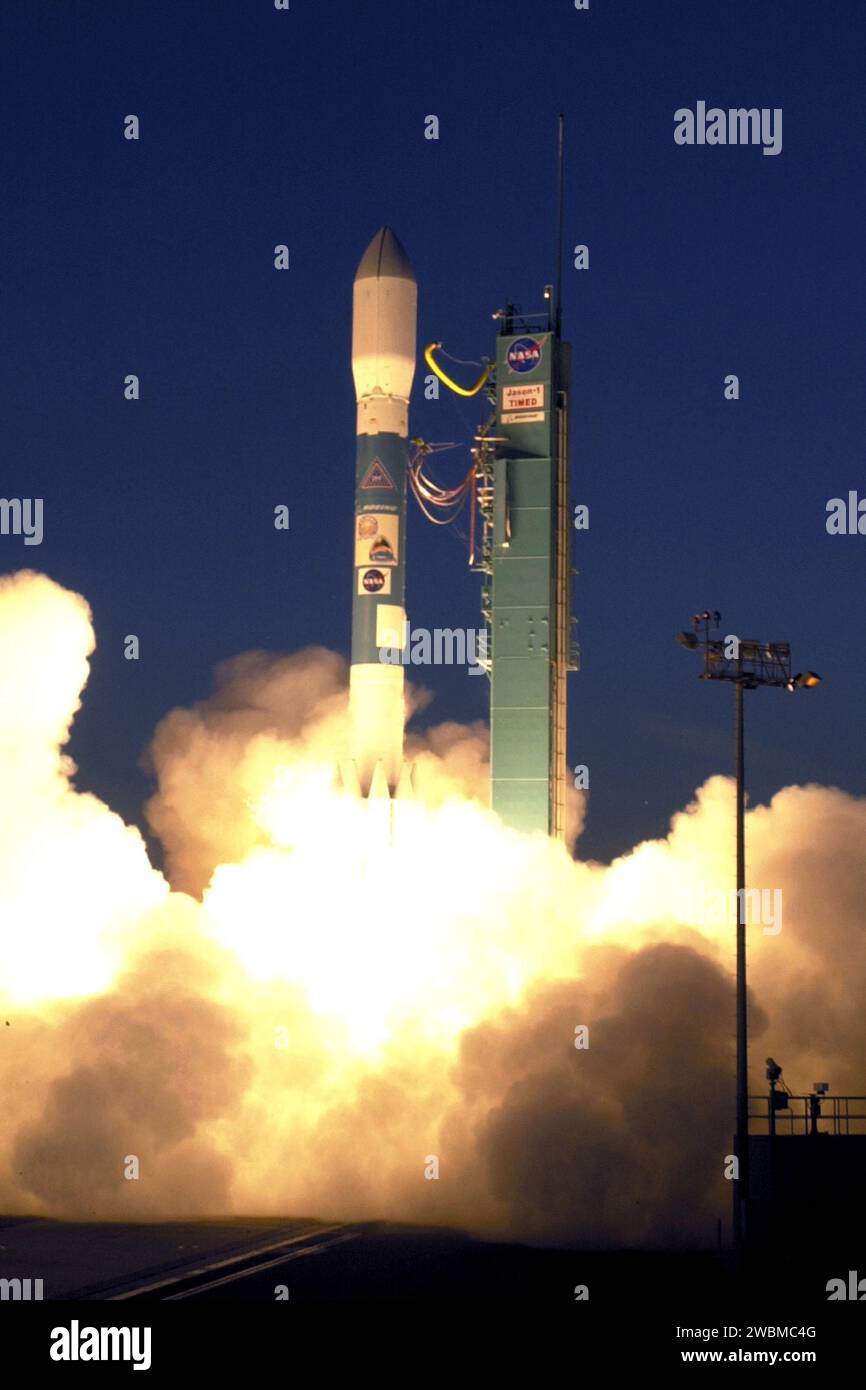 Thermosphere hi-res stock photography and images - Alamy