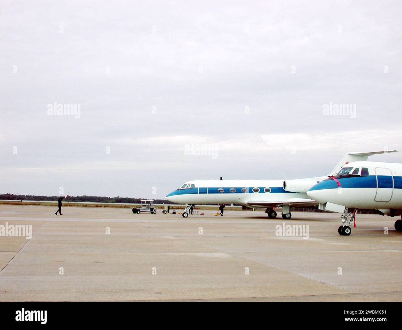 KENNEDY SPACE CENTER, FLA. -- A Shuttle Training Aircraft, piloted by ...