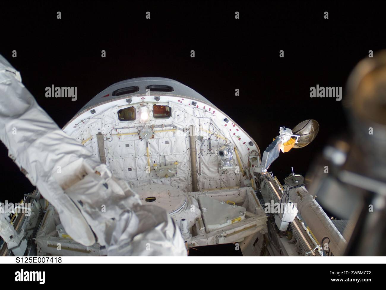 S125-E-007418 (14 May 2009) --- This image of the exterior of the crew ...