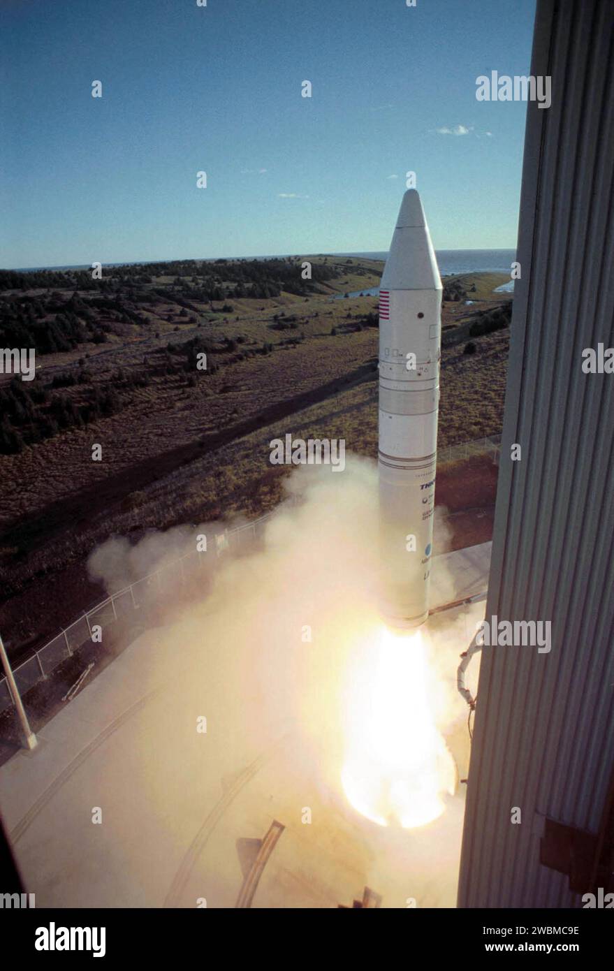 Orbital decay hi-res stock photography and images - Alamy