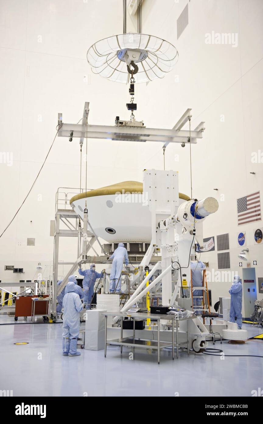 Cape Canaveral, Fla. -- At the Payload Hazardous Servicing Facility at ...