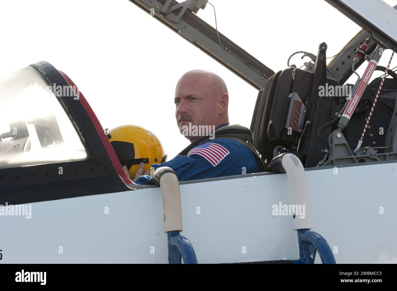 CAPE CANAVERAL, Fla. -- STS-134 Commander Mark Kelly arrives on the ...