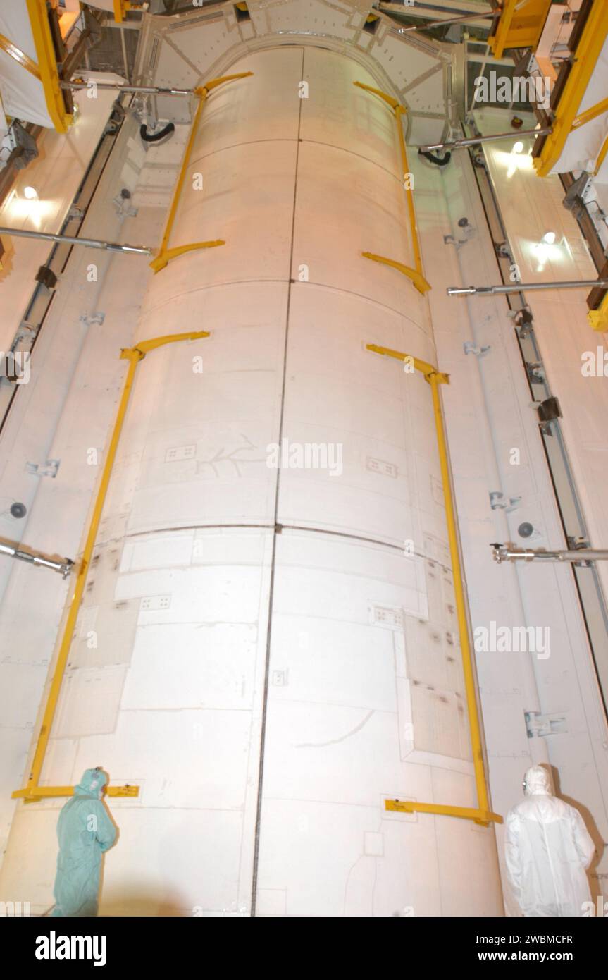 KENNEDY SPACE CENTER, FLA. - At Launch Pad 39B, the payload bay doors ...