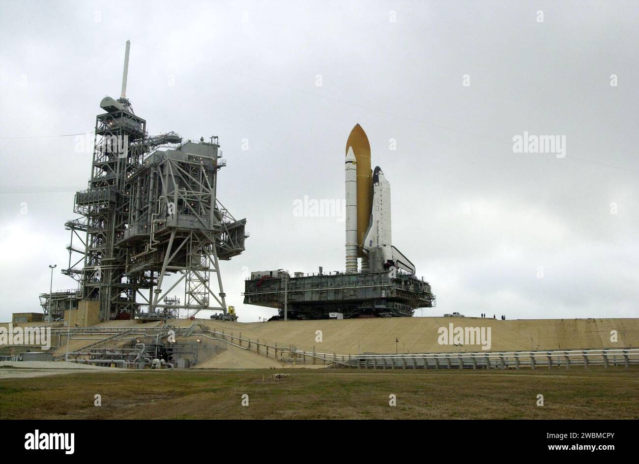 Vehicle assembly building damage hi-res stock photography and images ...