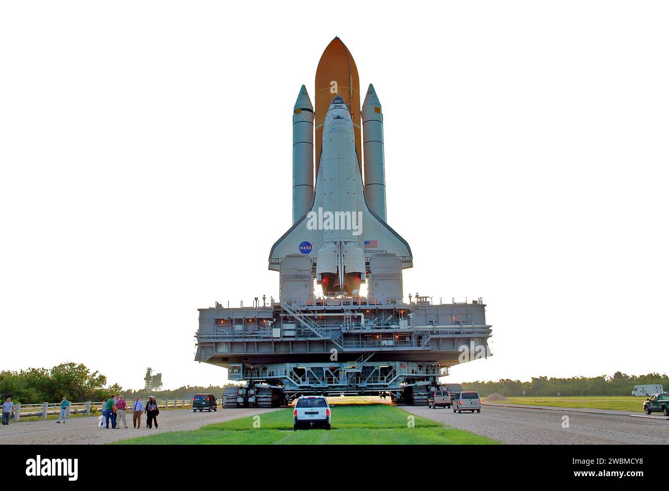 Space shuttle crawlerway hi-res stock photography and images - Alamy