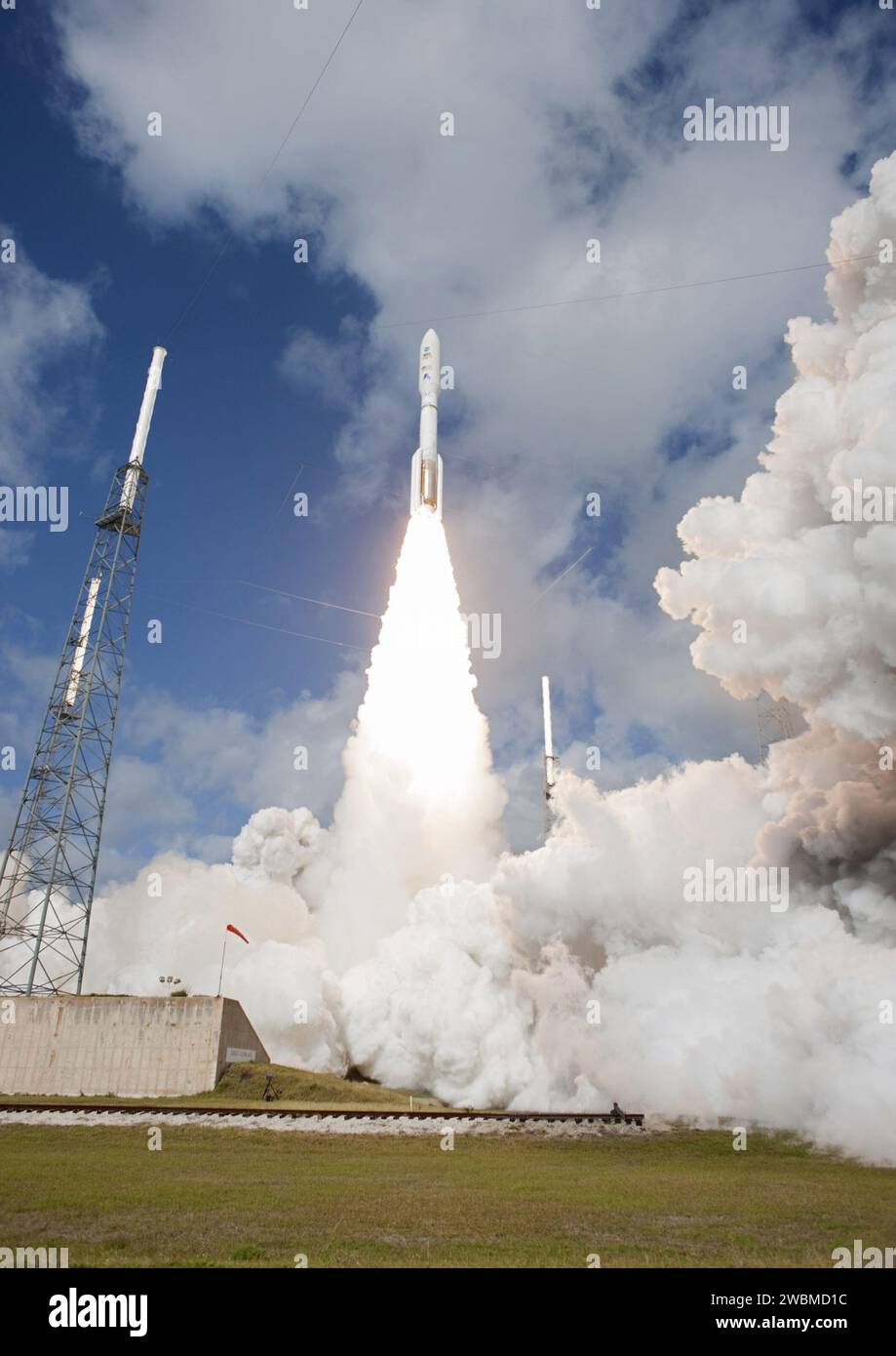 CAPE CANAVERAL, Fla. -- The United Launch Alliance Atlas V rocket ...