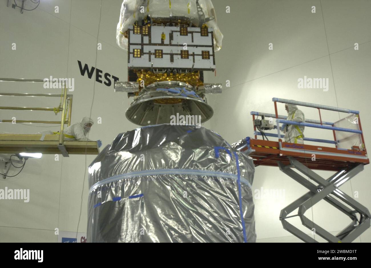 Payload attach fitting hi-res stock photography and images - Alamy