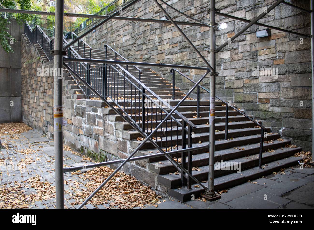 Agedstructure hi-res stock photography and images - Alamy