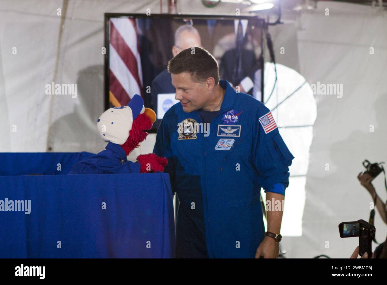 Elmo sesame street hi-res stock photography and images - Alamy