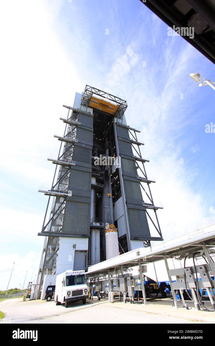 MSL - Atlas 2nd Stage Move Lift & Stacking Stock Photo - Alamy