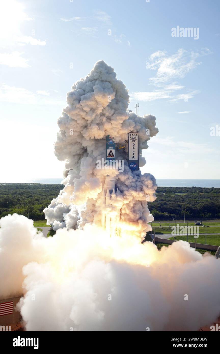 Second stage delta ii rocket hi-res stock photography and images - Alamy