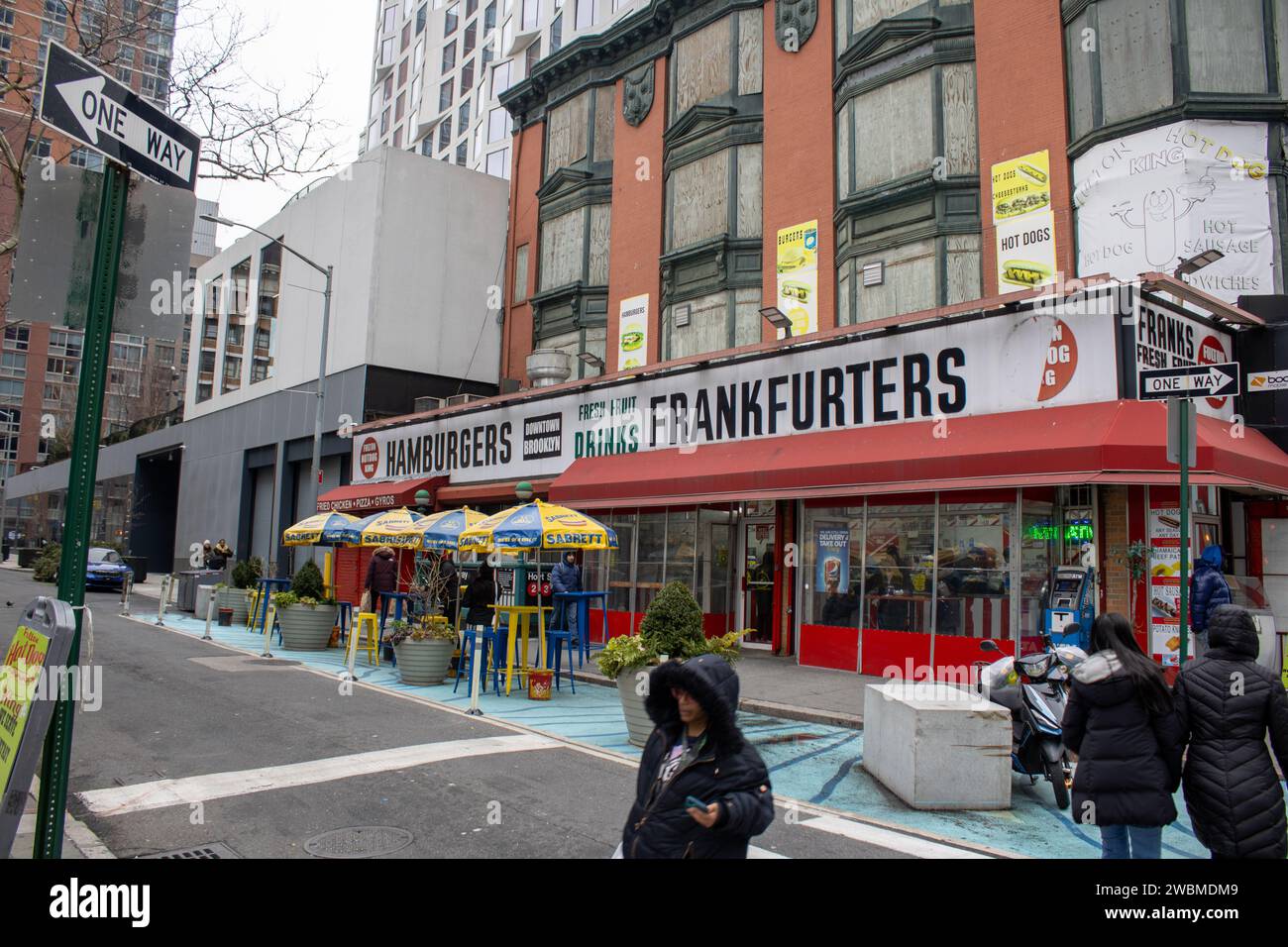 City shopping variety hi-res stock photography and images - Alamy