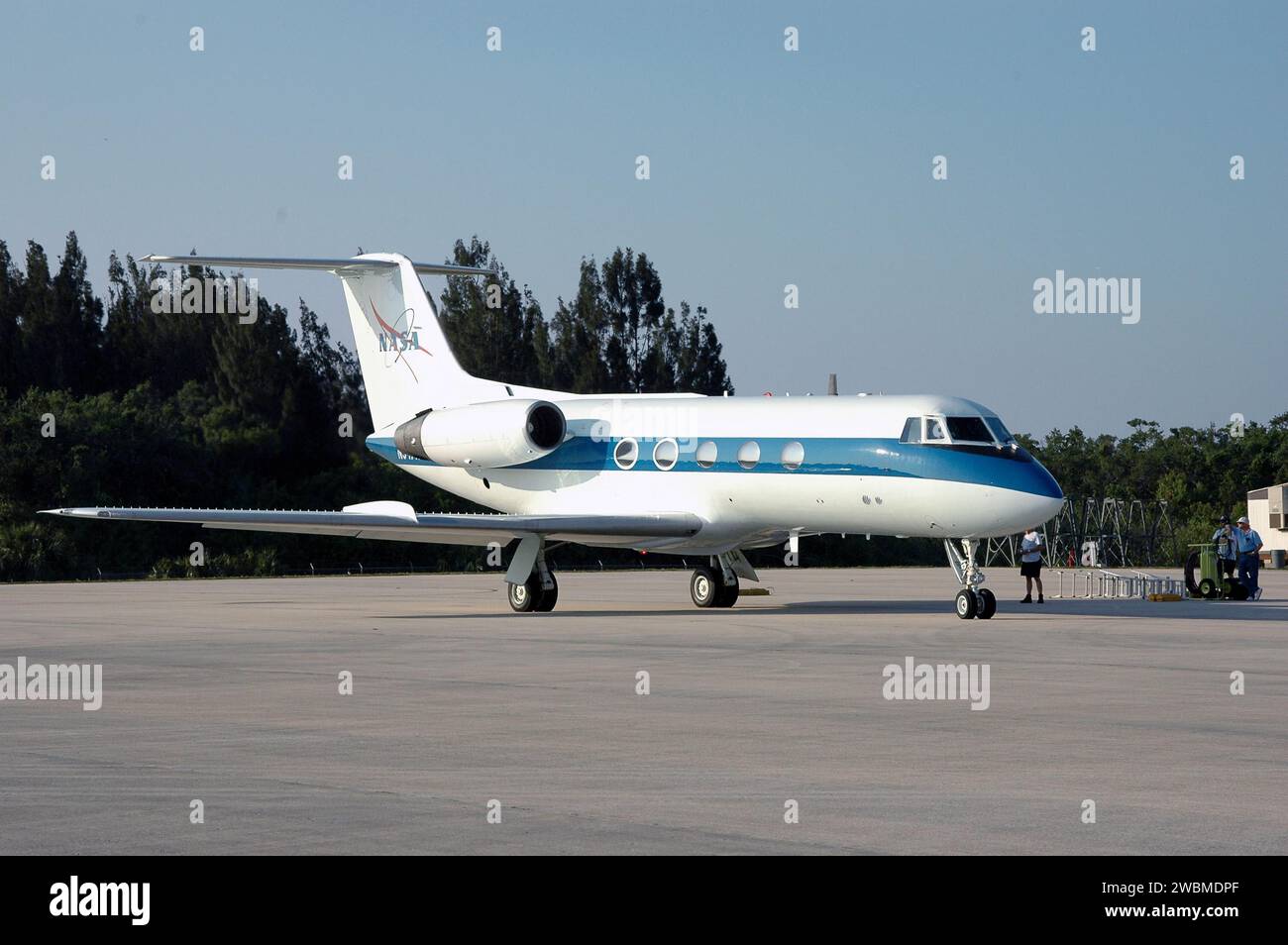 KENNEDY SPACE CENTER, FLA. - A Shuttle Training Aircraft (STA) is ready ...