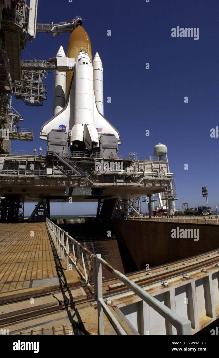 102 feet high hi-res stock photography and images - Alamy