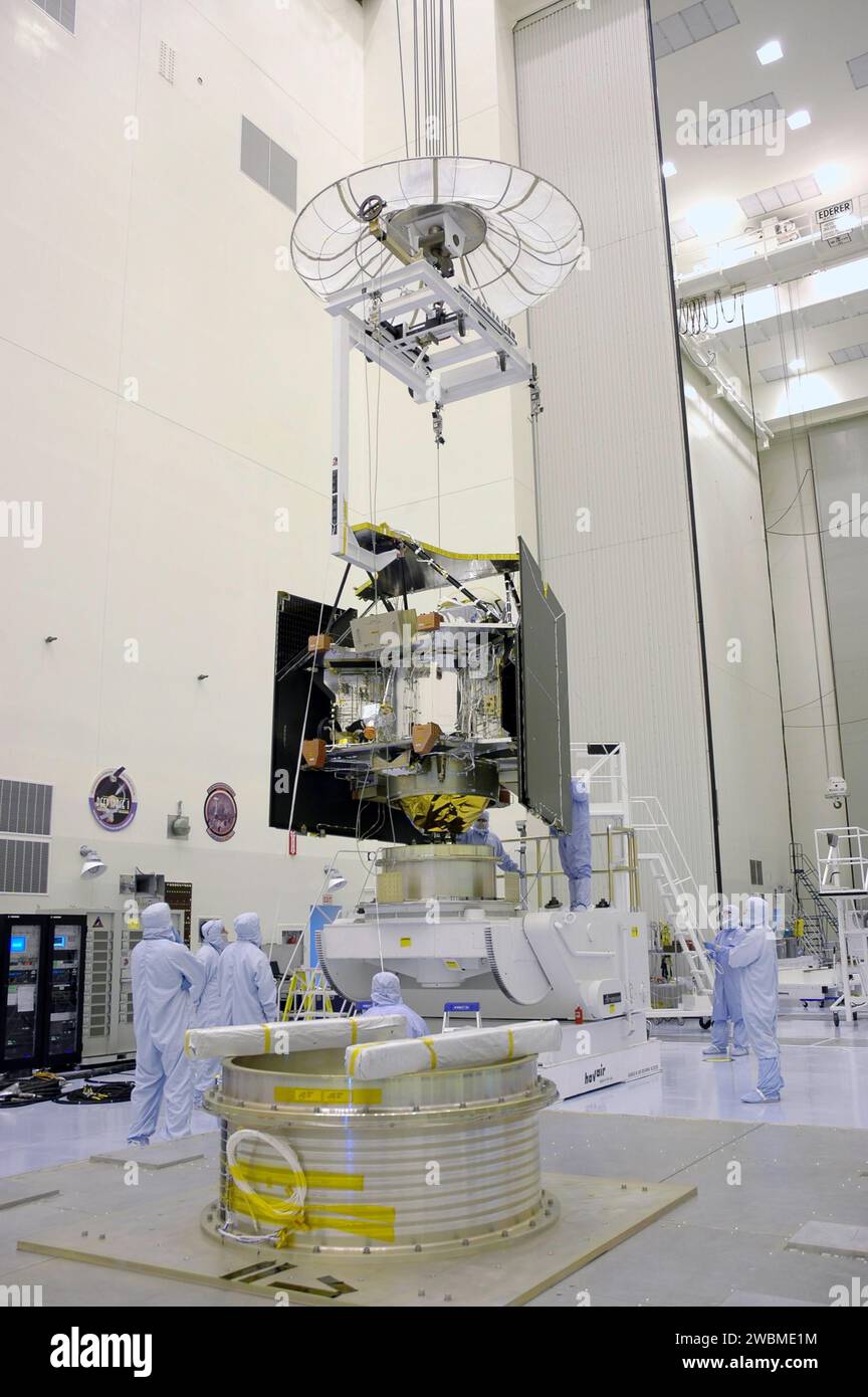 Deep space network antenna nasa hi-res stock photography and images - Alamy