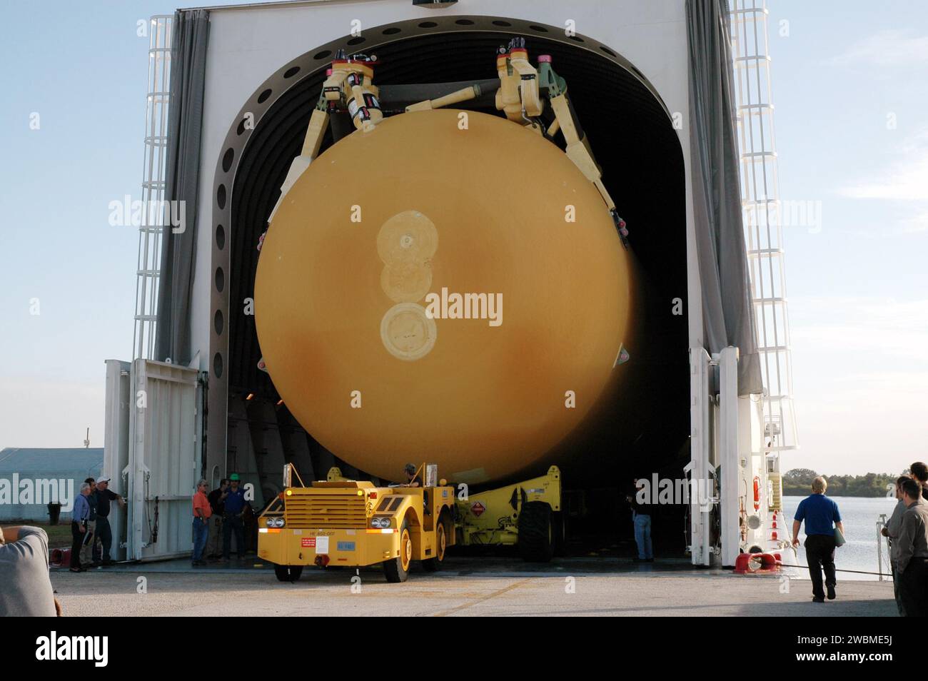 KENNEDY SPACE CENTER, FLA. - Media view the newly redesigned External ...