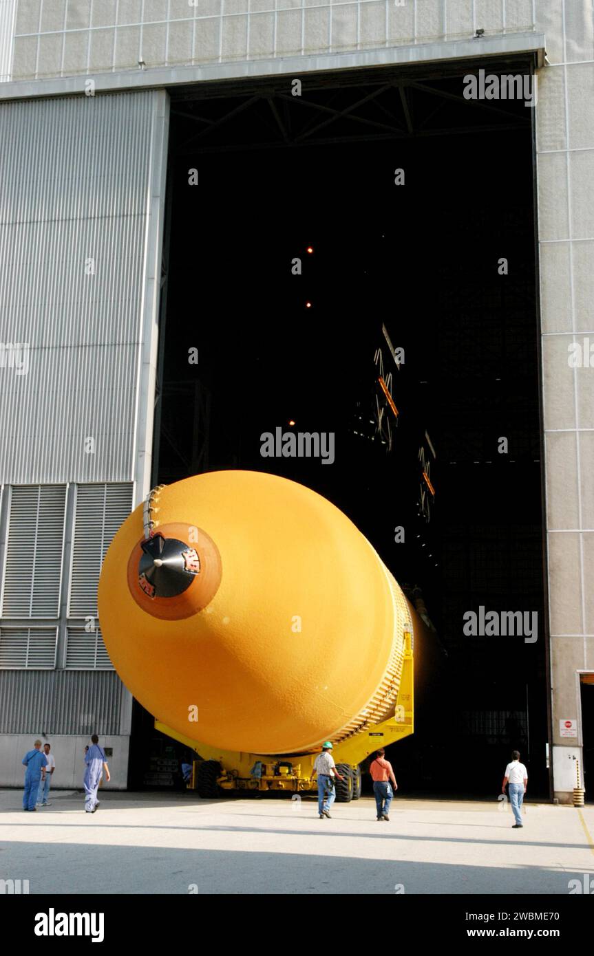 KENNEDY SPACE CENTER, FLA. -A newly redesigned External Tank (ET-119 ...