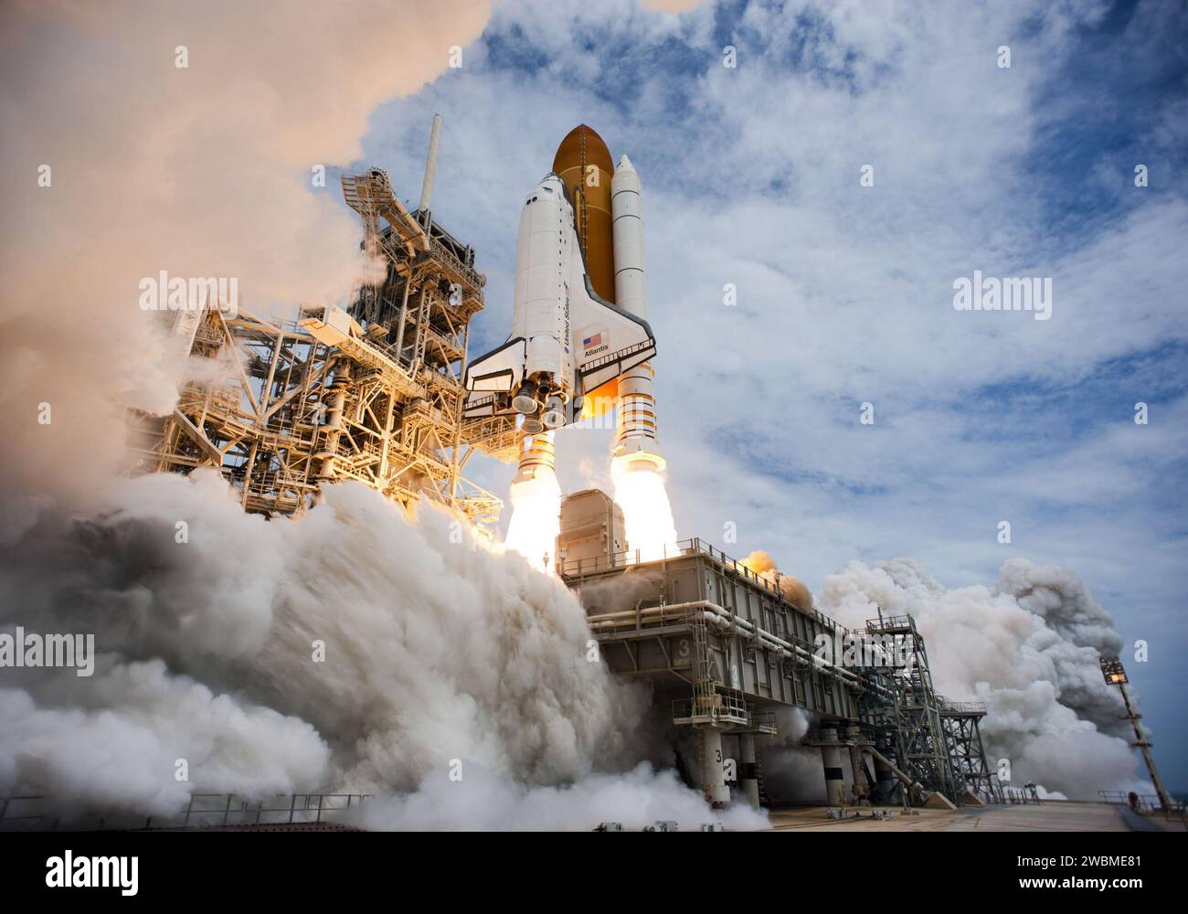 Deliver pot hi-res stock photography and images - Alamy