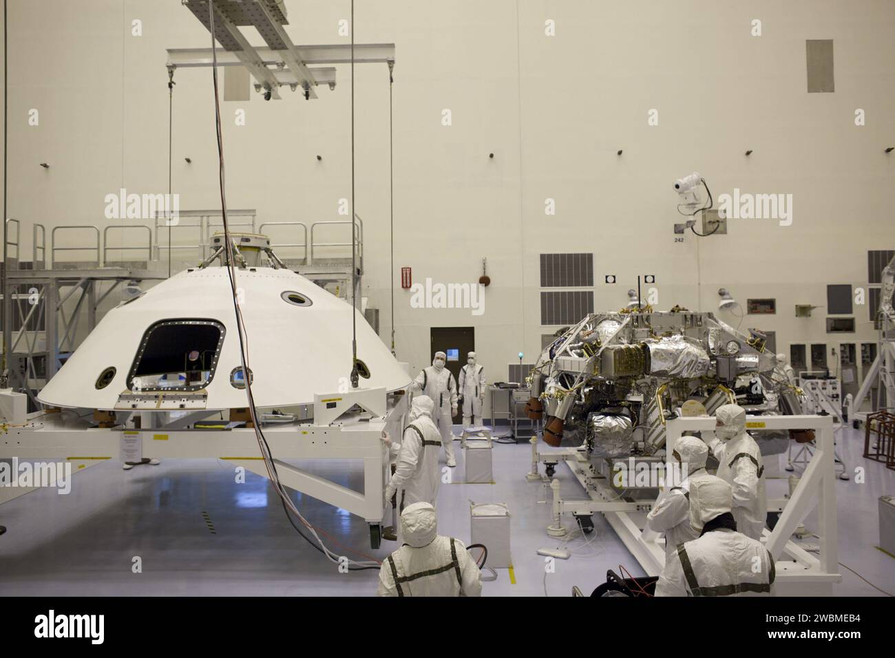 CAPE CANAVERAL, Fla. – In the Payload Hazardous Servicing Facility at ...